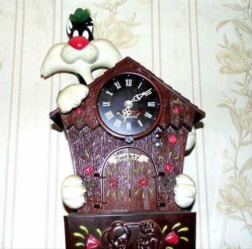 Часы кукушка настенные Tweety & Sylvester