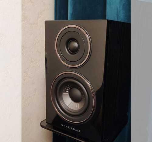 Акустические колонки Wharfedale Diamond 12.0 Black