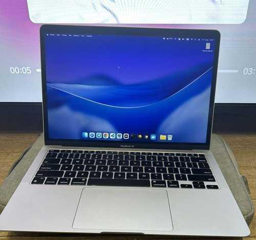 MacBook Air 13 (2020, M1), 256 ГБ, M1 (8-core), RAM 8 ГБ, GPU 8-core