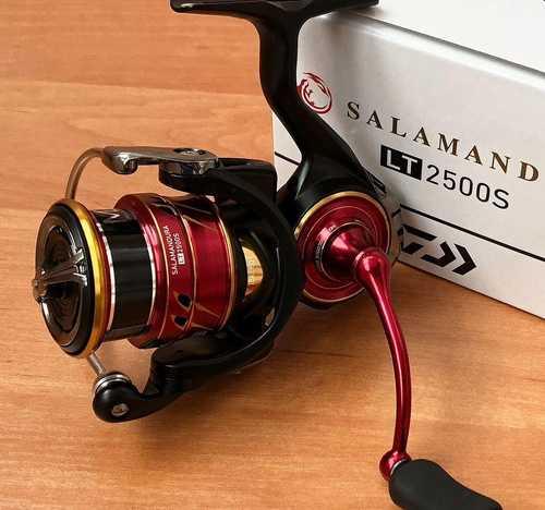 Daiwa 22 Salamandura LT 2500S (21 Caldia LT2500S)