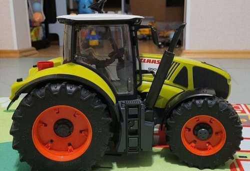 Детский игрушечный трактор