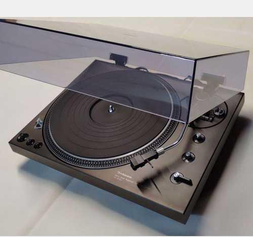 Проигрыватель винила Technics SL-1650