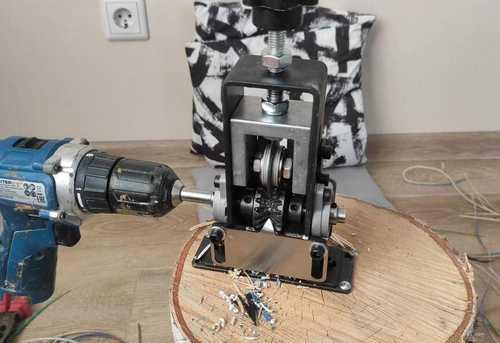 Аппарат для снятия изоляции с кабеля и проводов