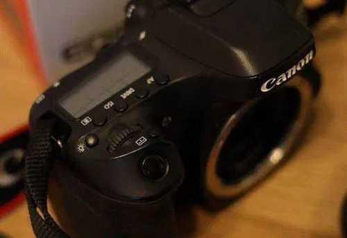 Фотокамера Canon EOS 80D