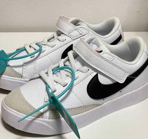 Детские кроссовки Nike Force 1