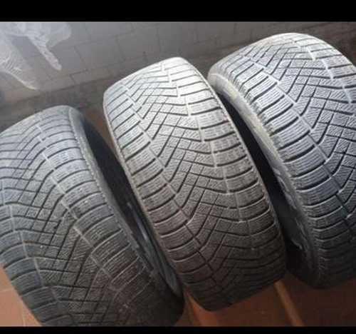 Pirelli Ice Zero FR 245/50 R18