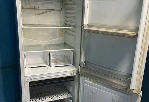 Холодильник бу аристон