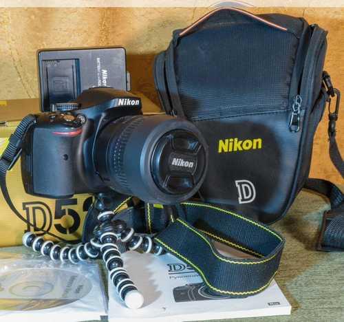 Nikon D5200 Kit AF-S DX nikkor 18-55mm f/3.5-5.6G