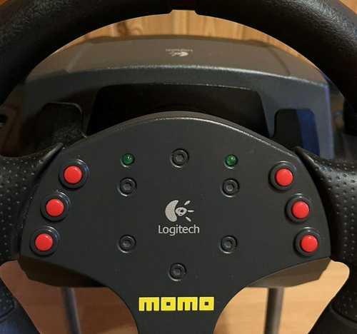 Руль logitech momo racing