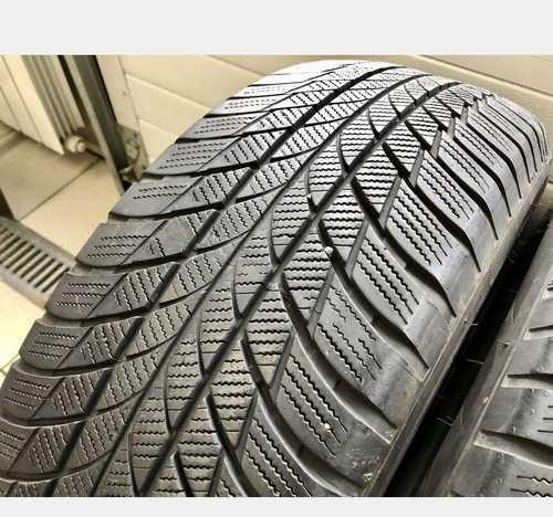 Bridgestone Blizzak LM-001 225/60 R18 104H