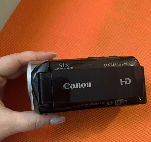 Видеокамера Canon legria