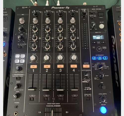 Микшерный пульт Pioneer DJM-750MK2