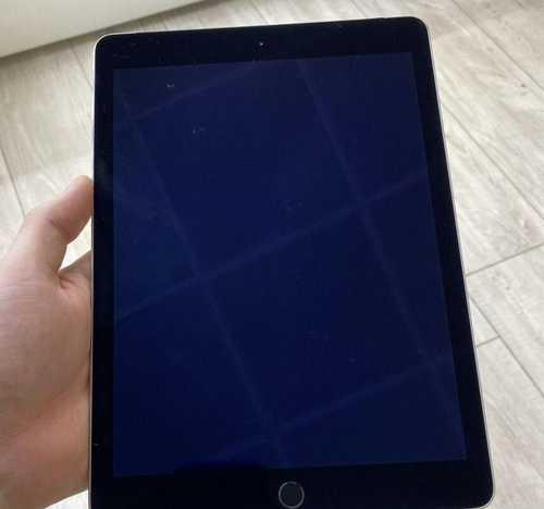 iPad air 2 16gb sim