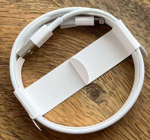 Кабель Apple USB-Lightning