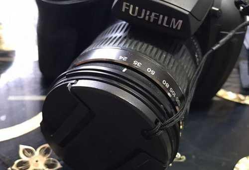 Зеркальный фотоаппарат fujifilm