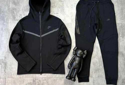 Спортивный костюм весенний Nike Tech