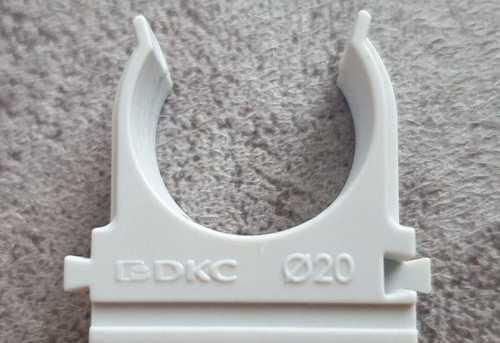 Крепёж-клипса DKC d20 для гофры и трубы