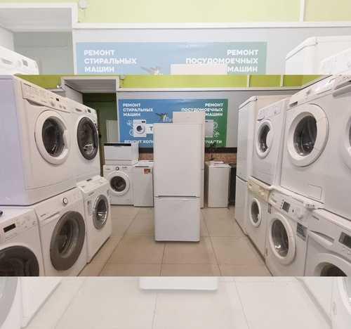 Холодильник бу Indesit 155cm