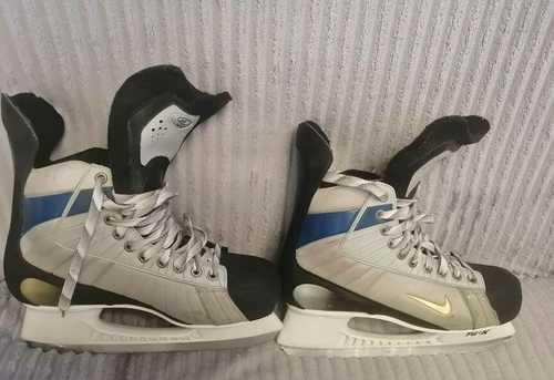 Коньки хоккейные Nike V4