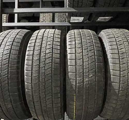 Bridgestone Blizzak VRX2 205/65 R16 95Q