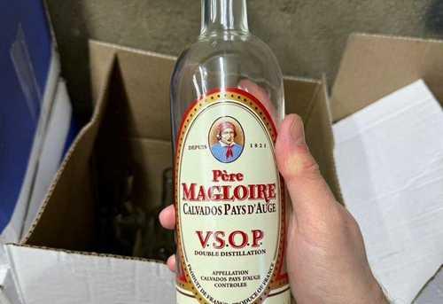 Пустая бутылка кальвадос Pere Magloire