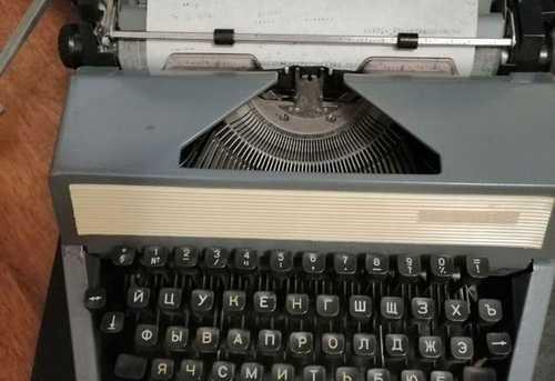 Печатная пишущая машинка "Москва" модель 8М