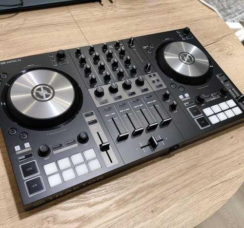 Dj контролер traktor konfrol s3