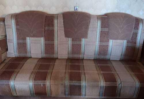 Мягкая мебель- диван и 2 кресла