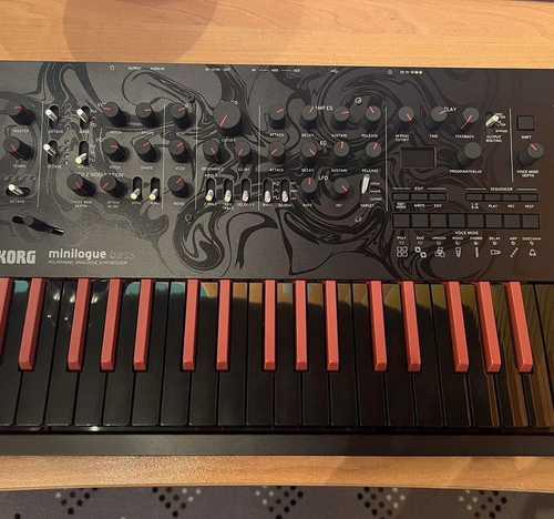 Korg minilogue bass