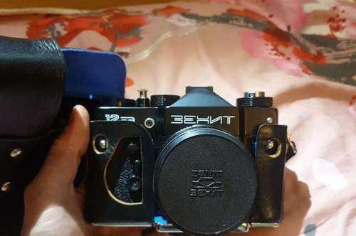 Пленочный фотоаппарат Зенит 12 сд + Helios 44M-4