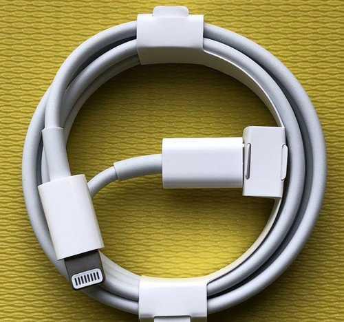 Кабель на iPhone USB-C/Lightning