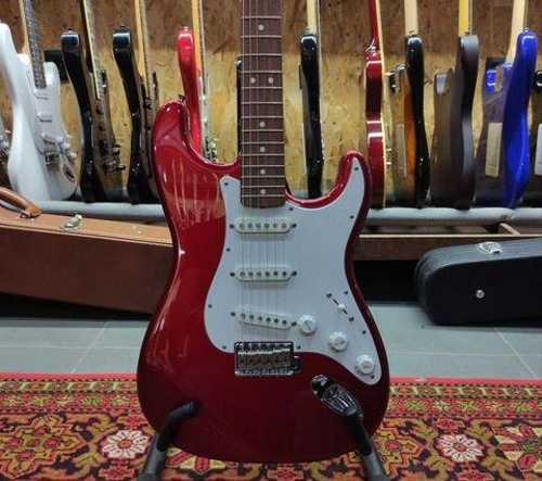 Электрогитара Fender Stratocaster Standard SSS Red