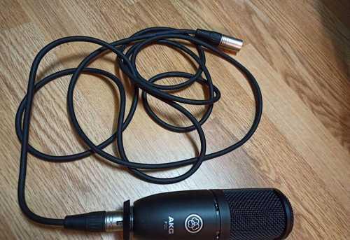 Студийный микрофон AKG P120 и звуковая карта
