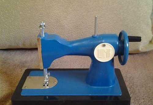 Швейная детская машинка СССР