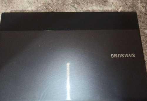 Ноутбук 15.6" Samsung NP-300E5A, 500 ГБ, Core i3-2350M, RAM 4 ГБ, Intel HD Graphics 3000