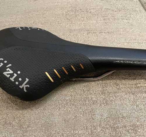 Седло Fizik Antares R3 (L) carbon