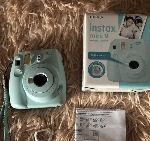 Фотоаппарат моментальной печати instax