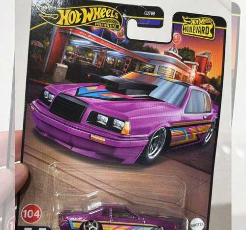 Hot wheels premium boulevard