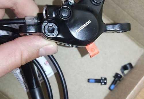 Правый гидравлический тормоз Shimano MT 200