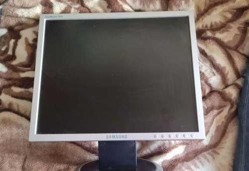 Монитор Samsung Syncmaster 740N