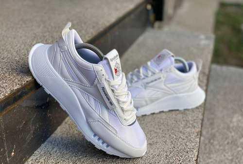 Кроссовки Reebok белые