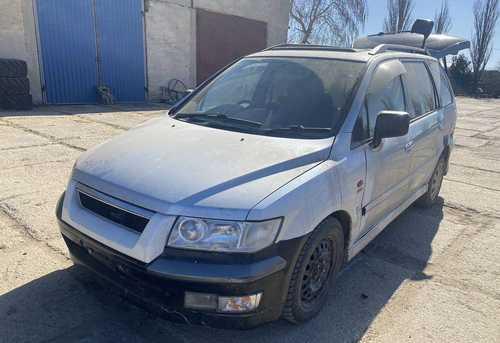 В разборе Mitsubishi chariot grandis 2.4 4g64