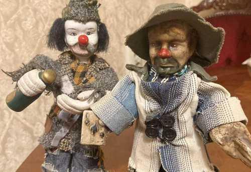 Кукла статуэтка клоун старенькая