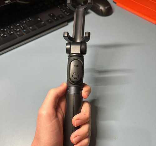 Трипод/монопод Xiaomi Mi Bluetooth Selfie Stick Tr