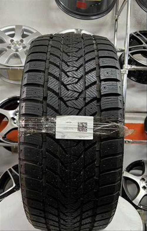 Tri Ace Snow White II 275/45 R21 110H