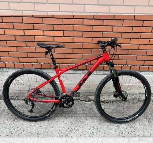 Велосипед gt avalanche 27.5