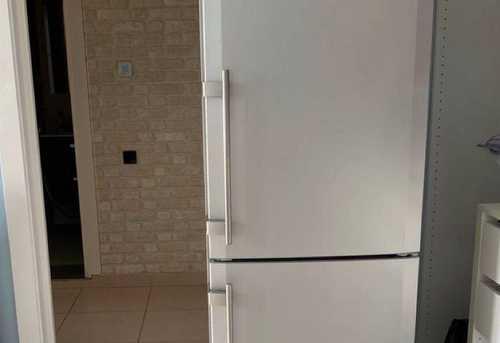 Холодильник Liebherr б/у серый