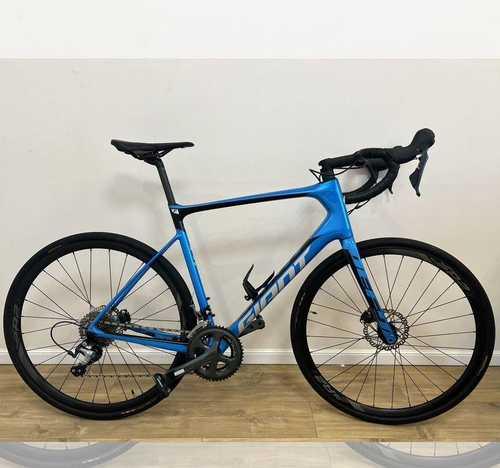 Шоссейный велосипед Giant Defy Advanced 3