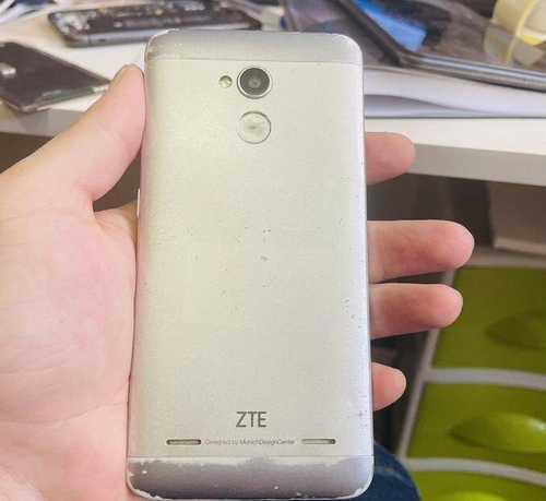 ZTE Blade V7 lite на запчасти