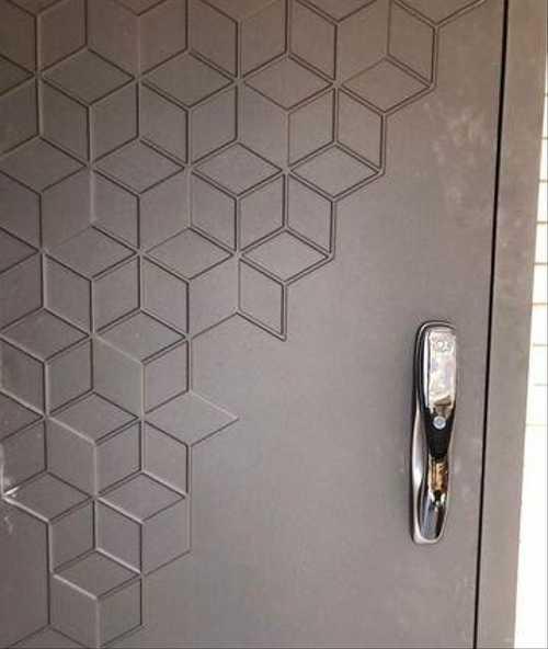 Умная дверь с биометрическим замком